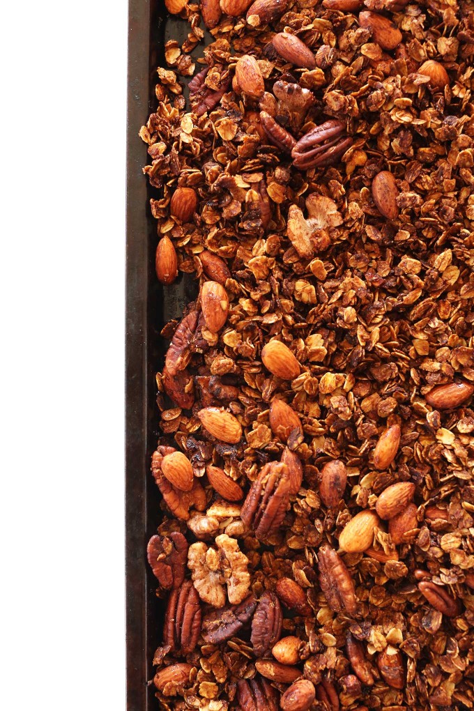 Gingerbread Granola | Minimalist Baker Recipes
