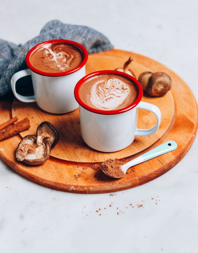 5-Minute Vegan Mushroom Latte | Minimalist Baker Recipes