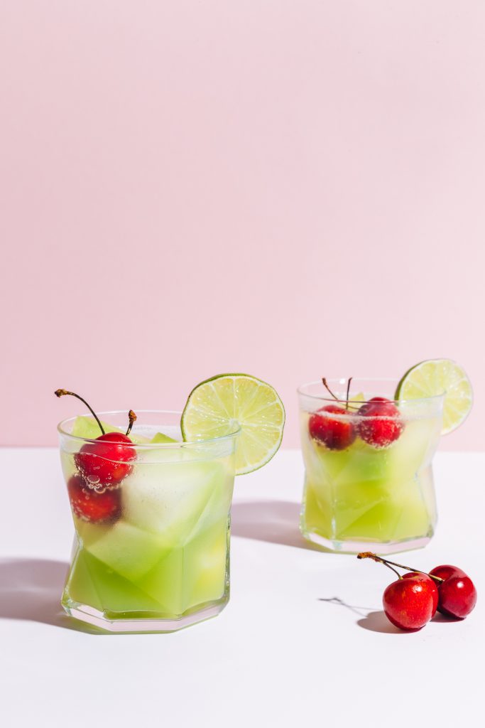 4-Ingredient Citrus & Melon Spritzer - Minimalist Baker Recipes