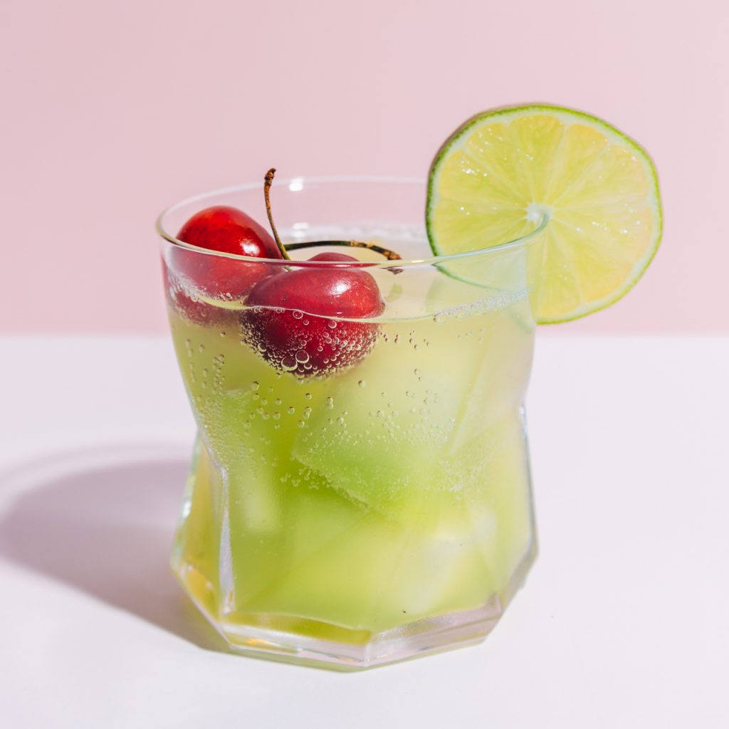4-Ingredient Citrus & Melon Spritzer - Minimalist Baker Recipes