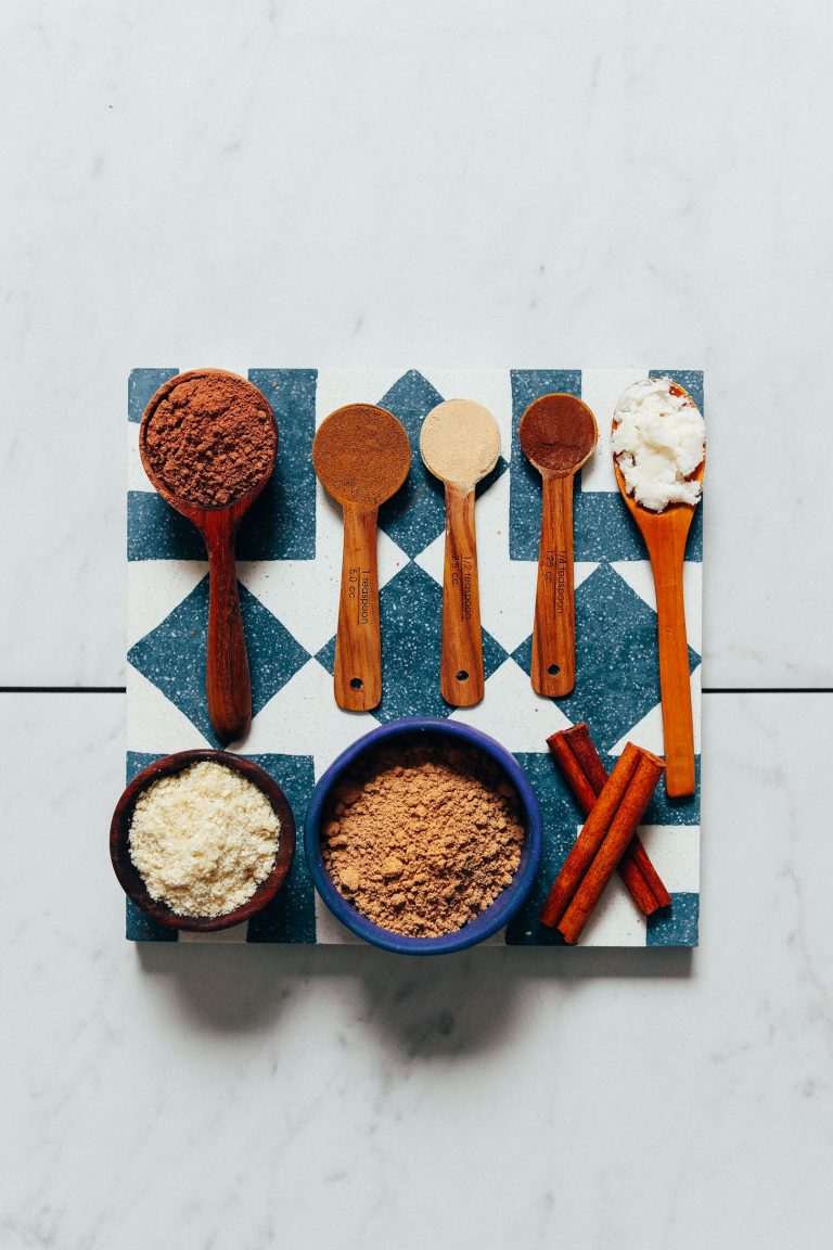 Adaptogenic Hot Chocolate (Low Sugar) - Minimalist Baker Recipes