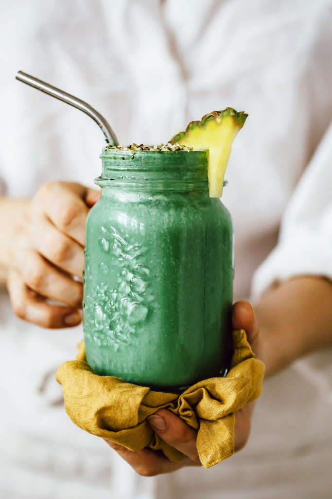 Superfoods Green Lemonade Smoothie - Minimalist Baker Recipes