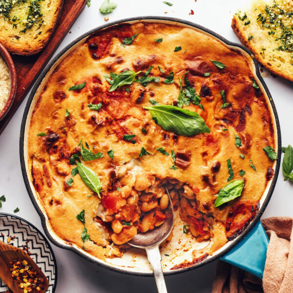 Cheesy Vegan Pizza Beans - Minimalist Baker Recipes