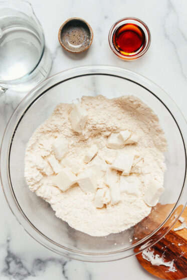 Flaky Gluten-Free Pie Crust (Vegan) - Minimalist Baker Recipes