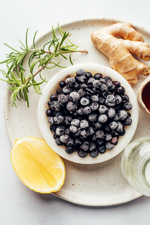Sparkling Blueberry Ginger Mocktail - Minimalist Baker Recipes