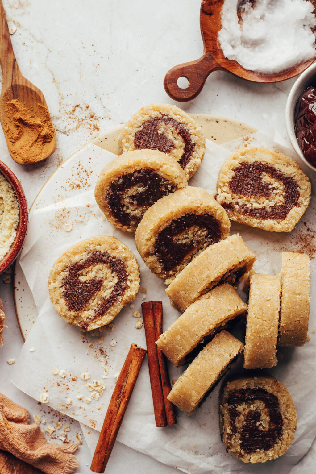 No-Bake Cinnamon Roll Bites - Minimalist Baker Recipes