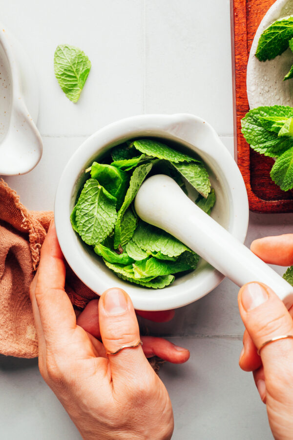 Fresh Mint Tea (Hot or Iced!) - Minimalist Baker Recipes