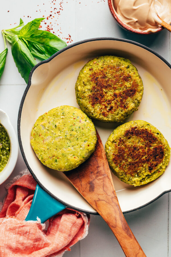 Pesto Veggie Burgers with Balsamic Aioli - Minimalist Baker
