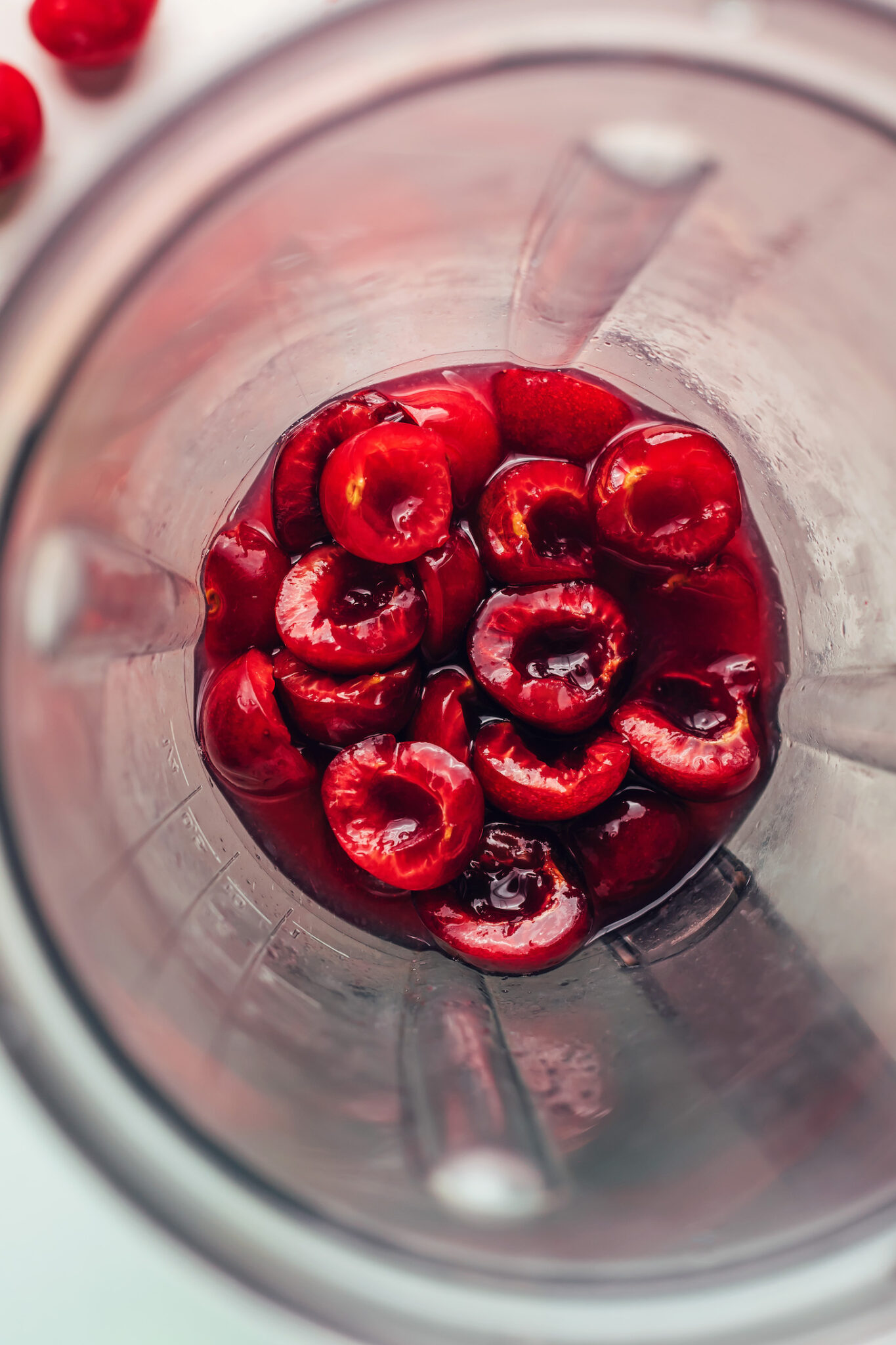 Sparkling Cherry Limeade (Naturally Sweetened) - Minimalist Baker