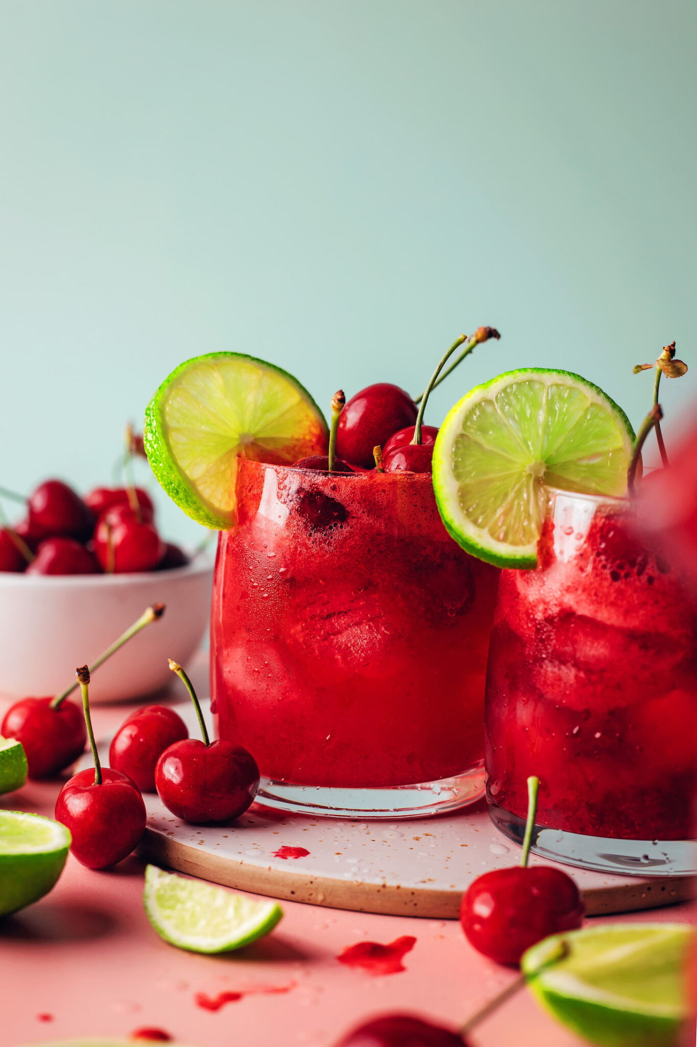 Sparkling Cherry Limeade (Naturally Sweetened) - Minimalist Baker