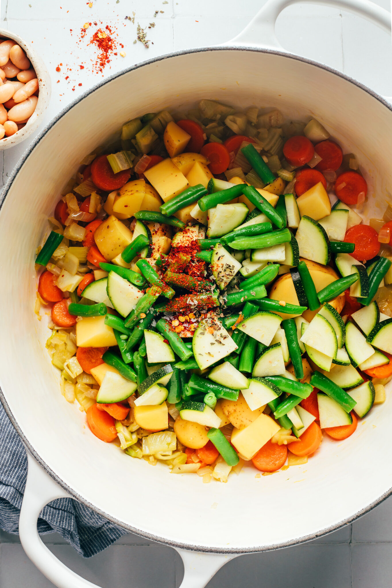 Veggie-Packed White Bean Minestrone - Minimalist Baker Recipes